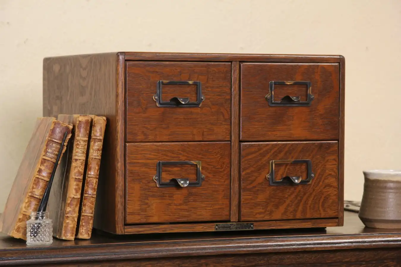 Oak 1900 Antique Desktop 4x6 Card File, Yawman of Rochester, NY