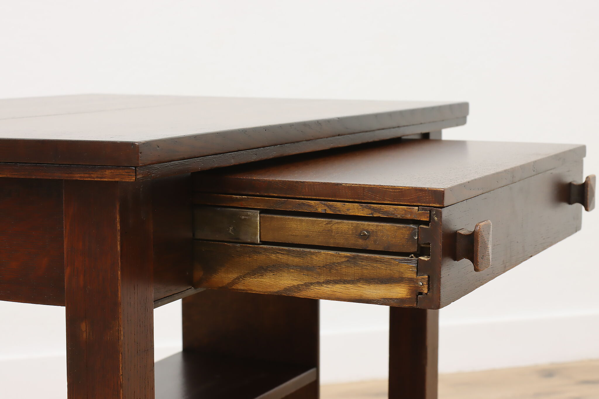 Arts & Crafts Antique Oak Office Library Desk, Cadillac