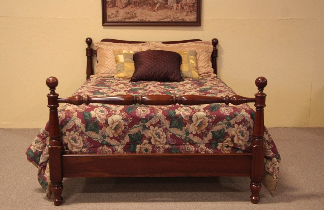 Georgian - Traditional Style Cherry Double Full Bed