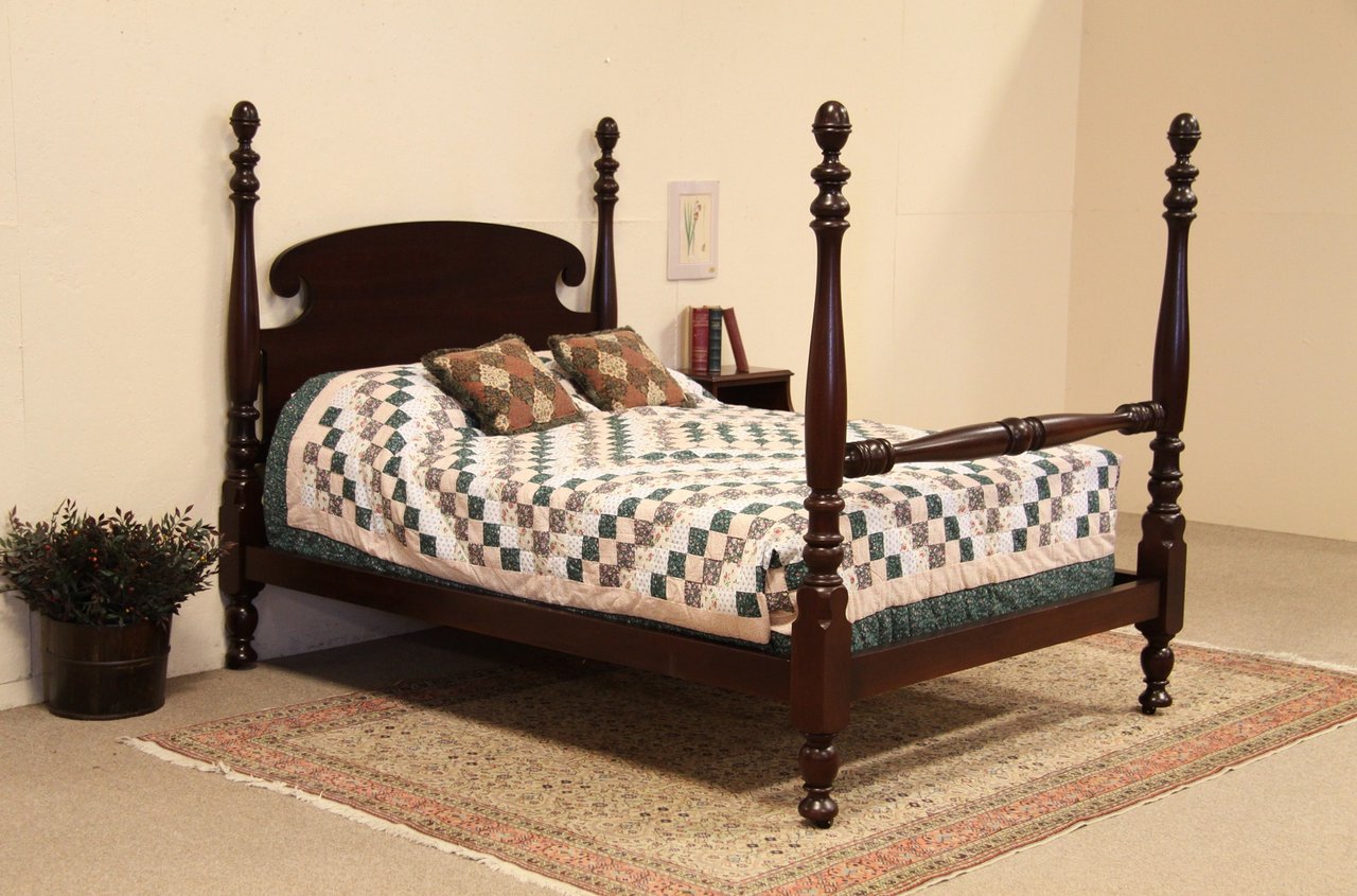 Full 4 Post Antique Mahogany Bed