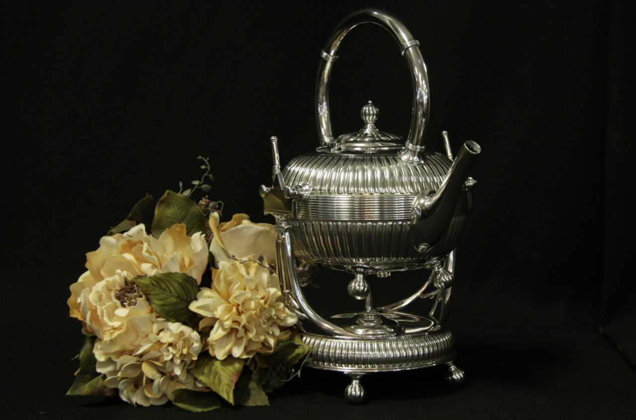 Middleton Silverplate Tilting Tea Pot or Water Kettle