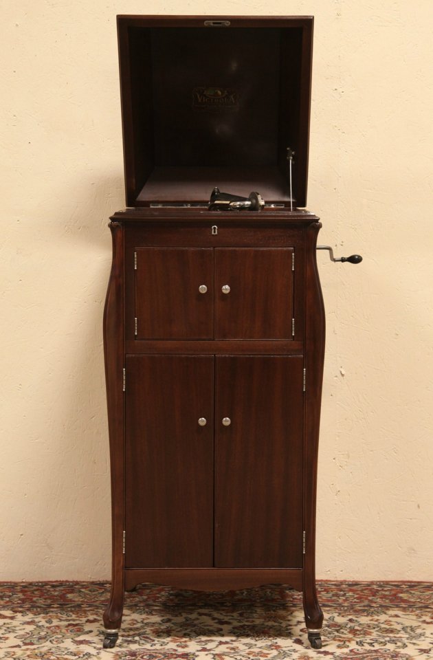 Victor 1920 Victrola Wind up Phonograph VV-XI
