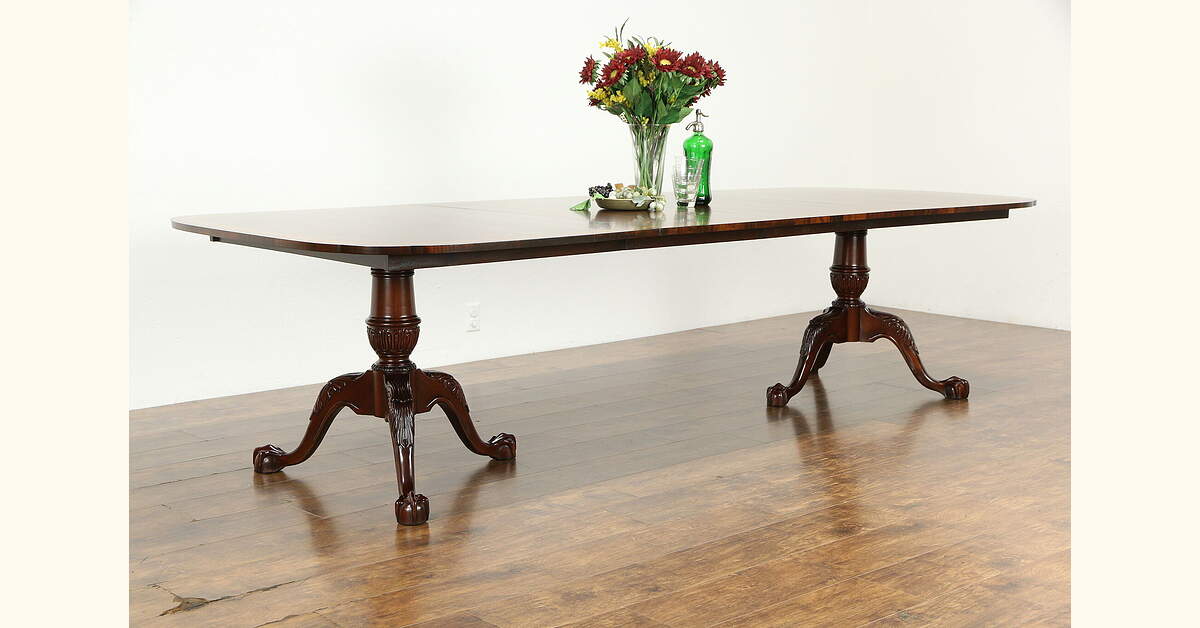 Traditional Georgian Style 10' Banded Mahogany Dining Table, Wellington