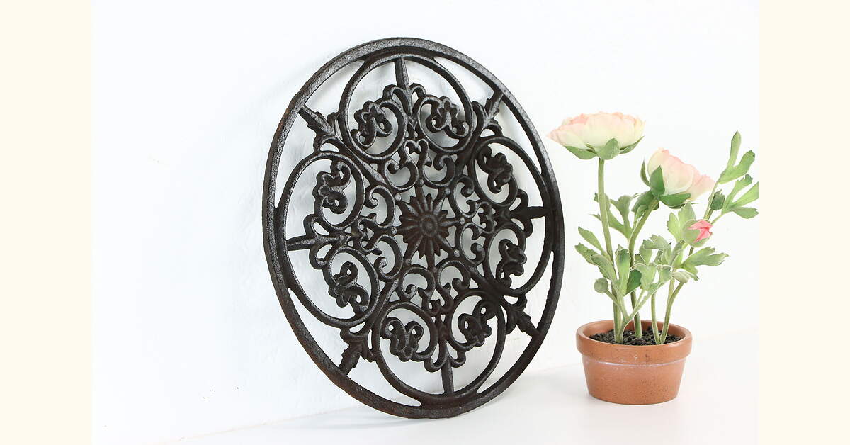 Victorian Design Vintage Round Iron Salvage Grill 12"