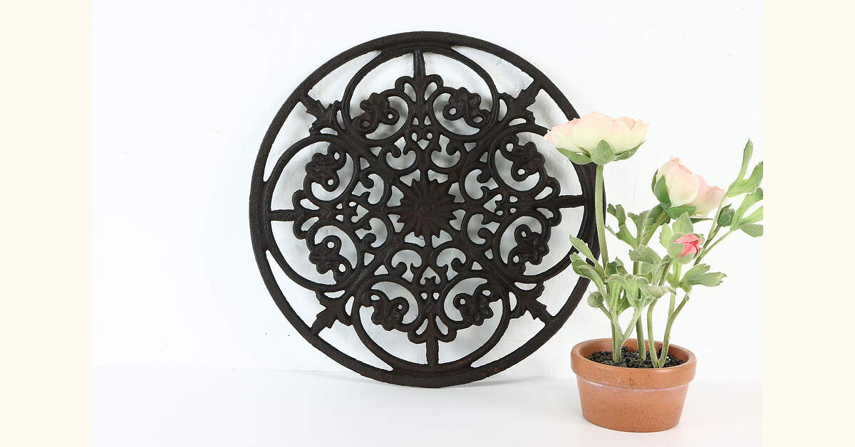 Victorian Design Vintage Round Iron Salvage Grill 12"
