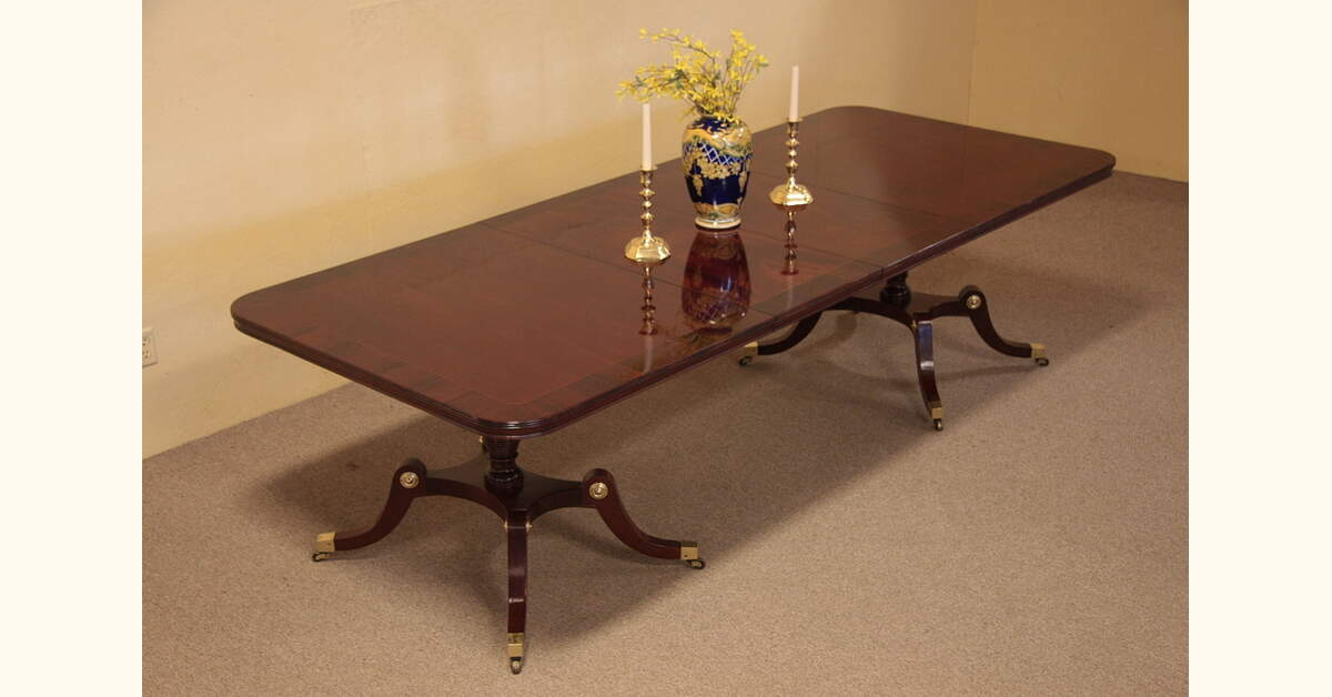 Kittinger Mahogany Dining Table, Rosewood Banding