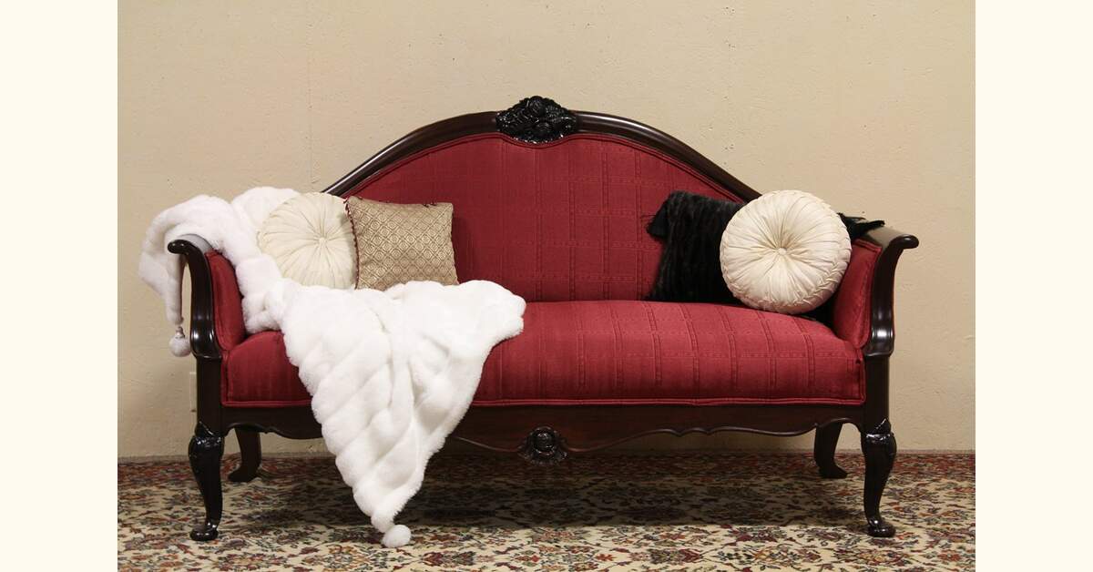 Carved 1910 Antique Settee or Sofa