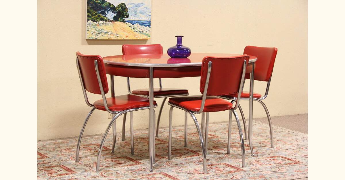 Howellite Retro Red Kitchen Or Dinette Set, Table & 4 Chairs