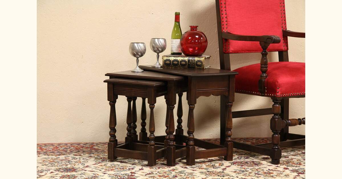 Set of 3 Tudor Oak Nesting Snack Tables