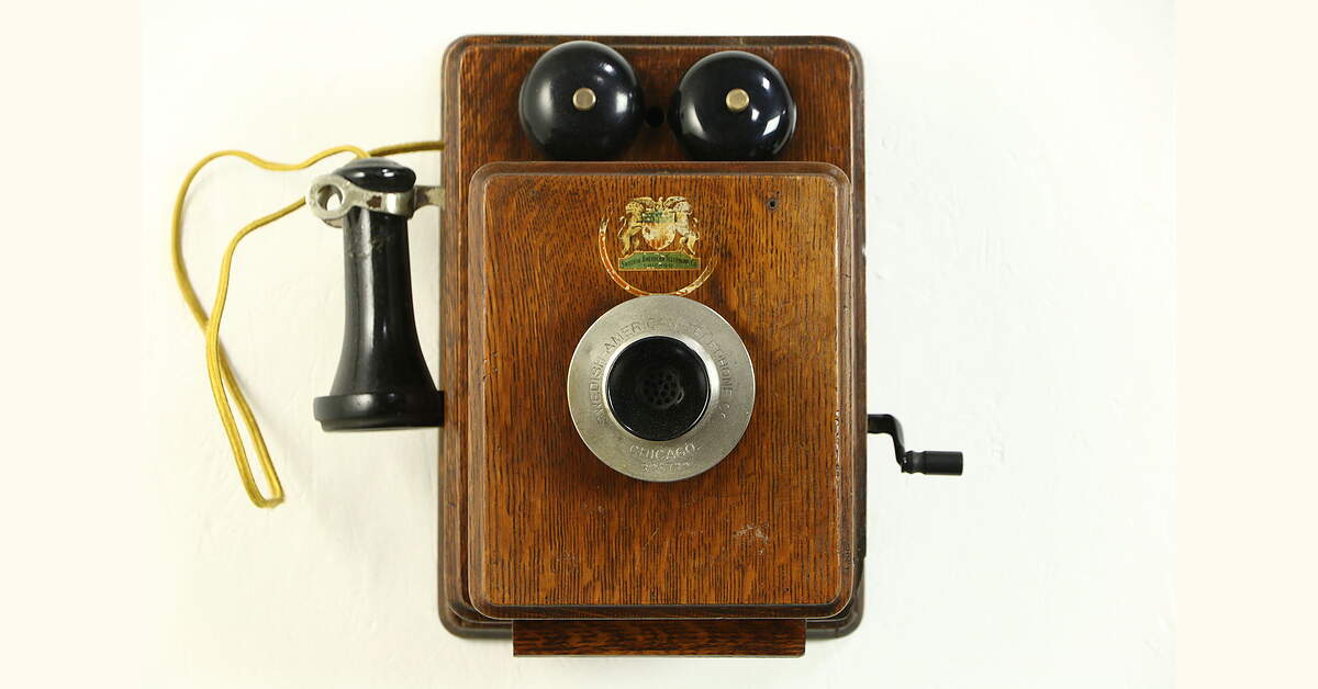Swedish American Telephone Co. Chicago Antique Oak Wall Phone