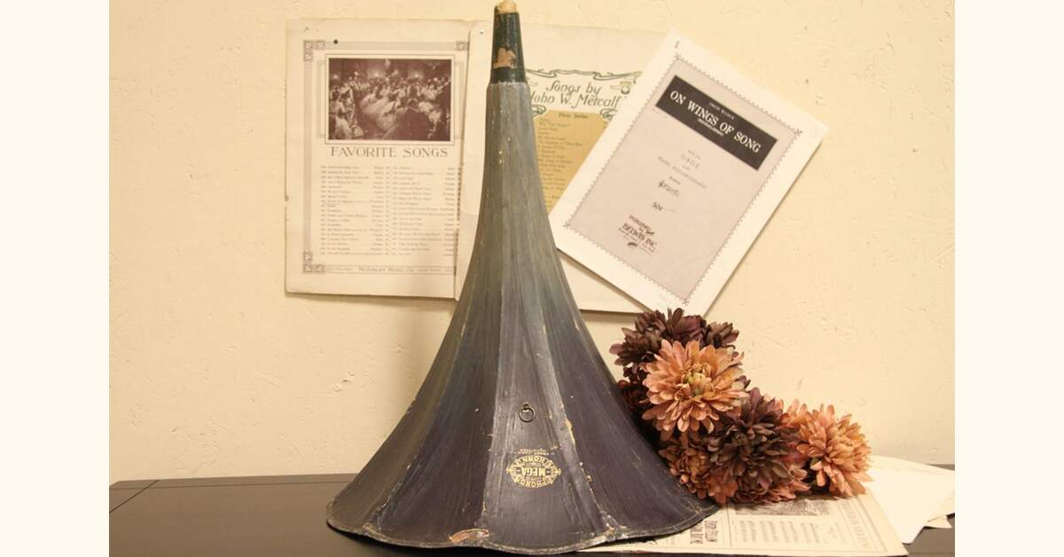 Morning Glory Mega 1900 Antique Phonograph Horn