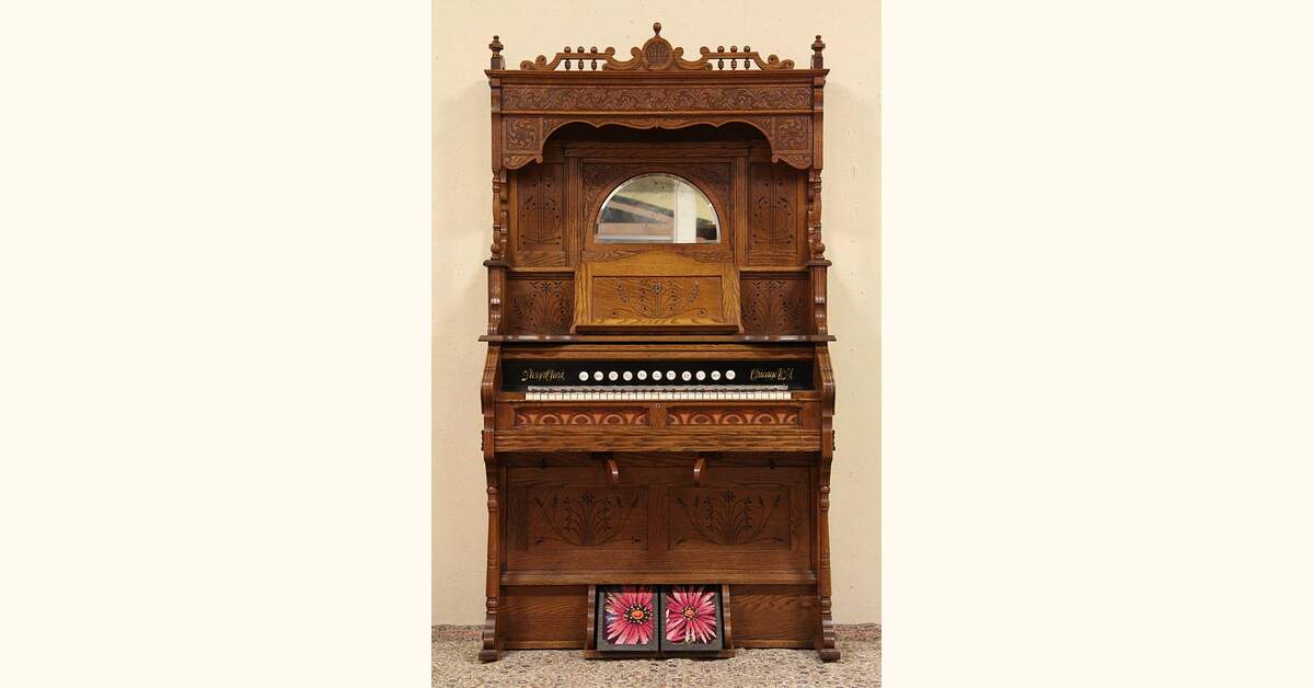 Oak Eastlake Story & Clark Chicago Pump / Reed Organ