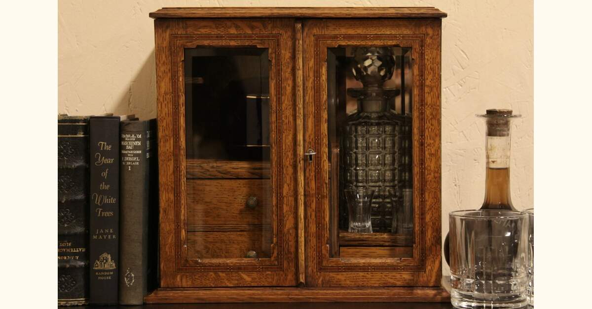 Decanter, Pipe & Tobacco Antique Oak Case