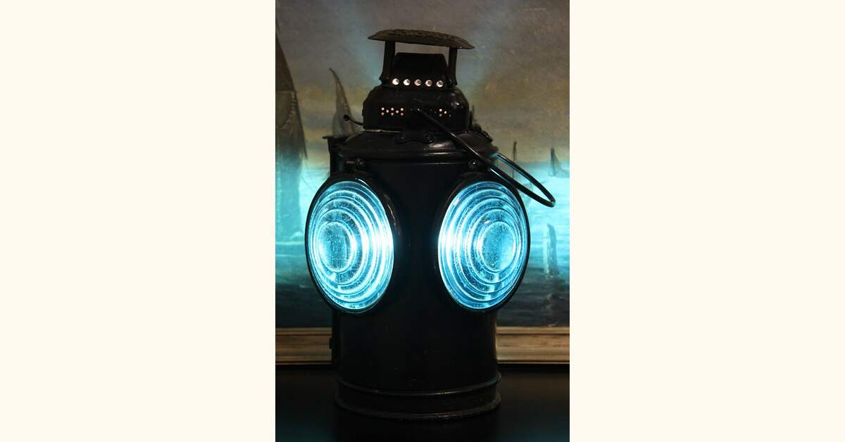 Adlake Railroad Switch Lantern, Green Lenses Electrified