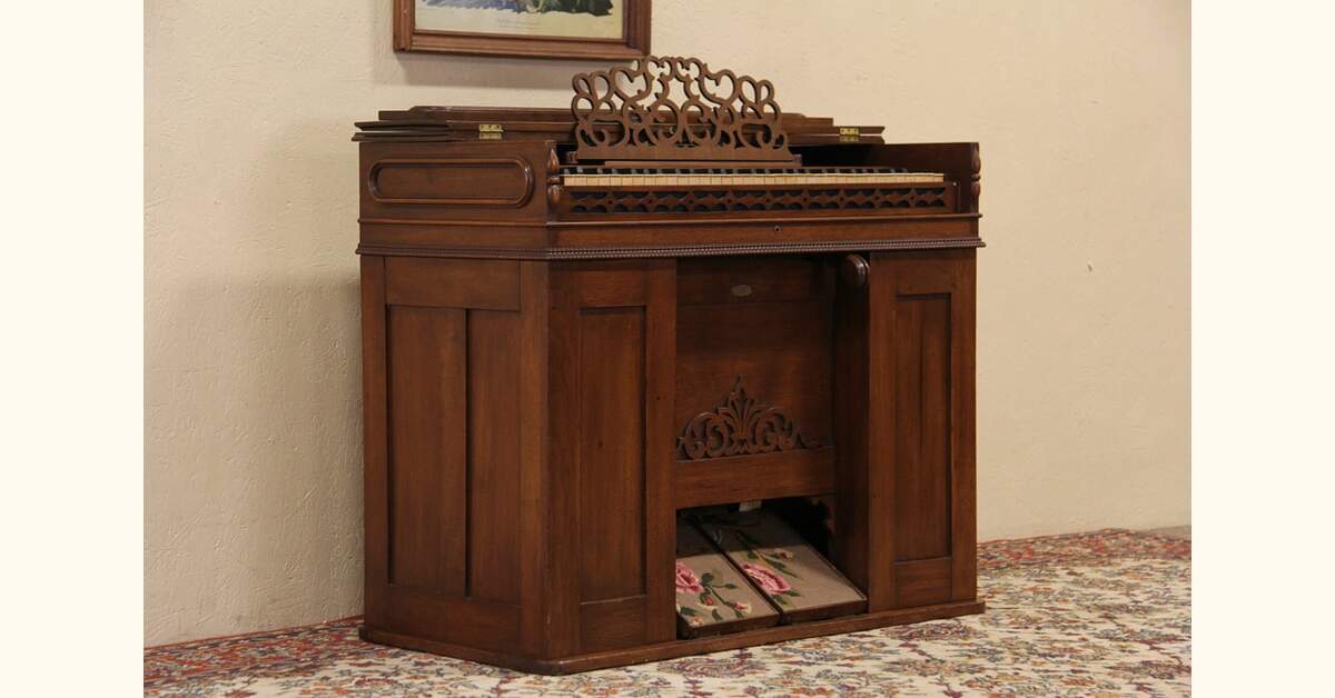 Bauer NY 1870 Antique Working Melodeon, Pump Reed Organ