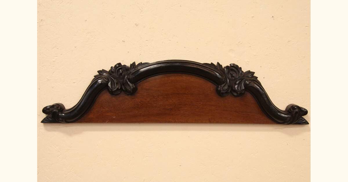 Victorian Carved Architectural Crest