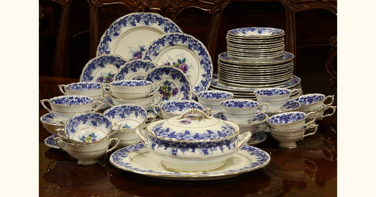 Set of Paragon Blue Grapes Bone China