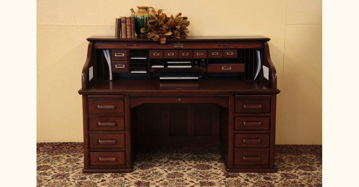 Revell 5 1/2' Antique Quartersawn Oak Roll Top Desk