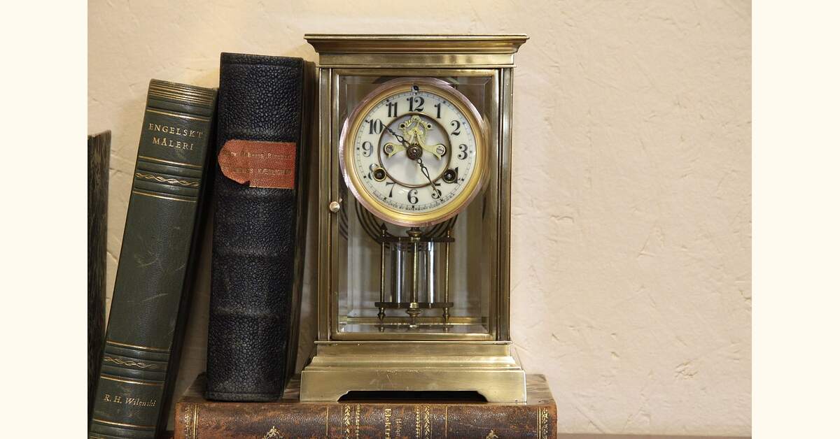 Waterbury Antique Paris Regulator Brass Clock