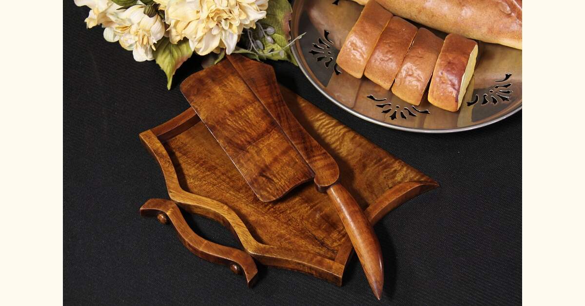 Butler Mahogany Crumb Set