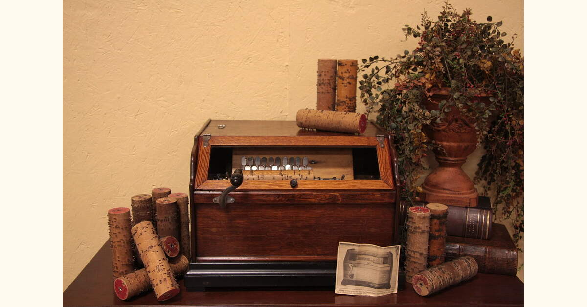 Mechanical Concert Roller or Cob Organ