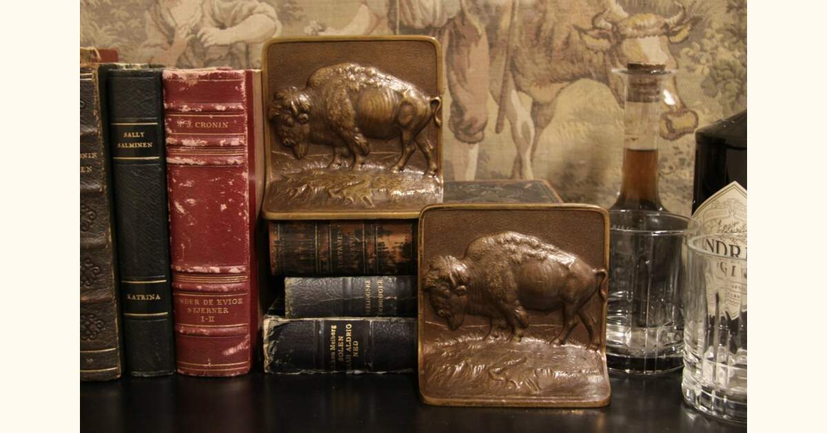 American Bison or Buffalo Pair Antique 1910 Bronze Allen Bookends
