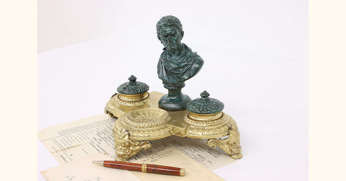 Classical Antique Brass Double Inkwell with Bronze Roman Emperor