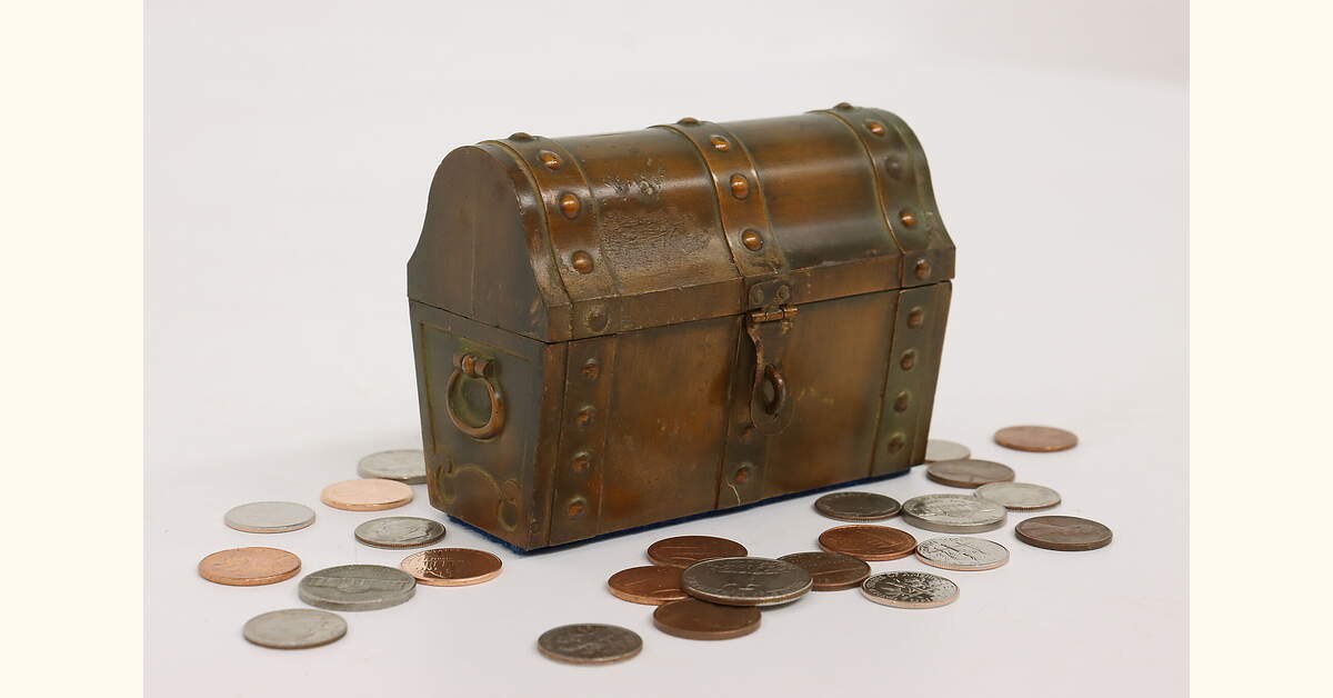 World Fair NY 1939 Pirate Treasure Chest Jewelry Box, Bija Inc