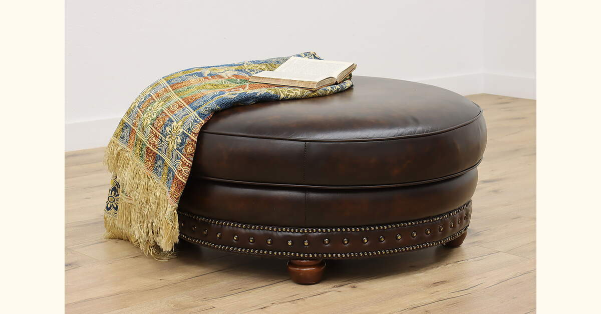 Traditional Design Vintage Leather Round Ottoman, Flexsteel