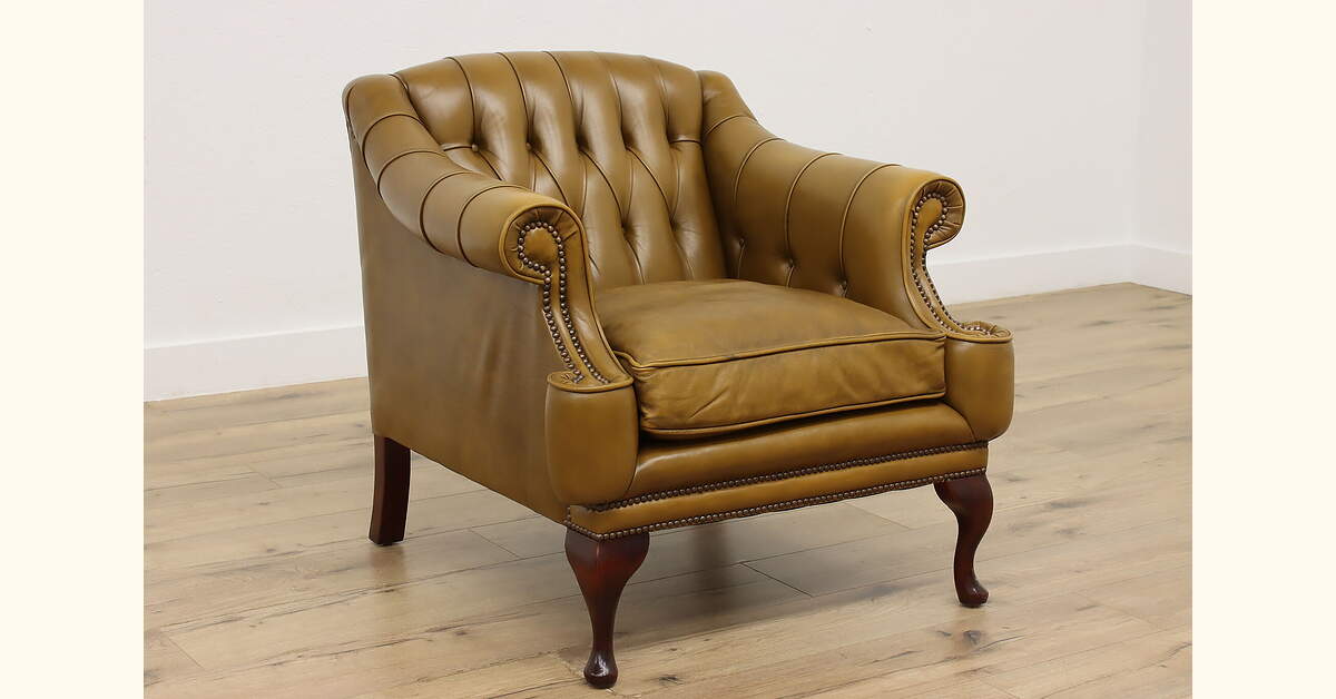 Georgian Design Vintage Office or Library Leather Chair