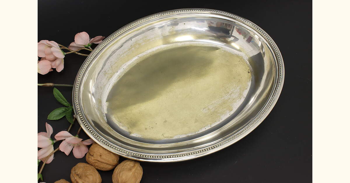 Traditional Vintage Oval Silverplate Serving Dish or Bowl